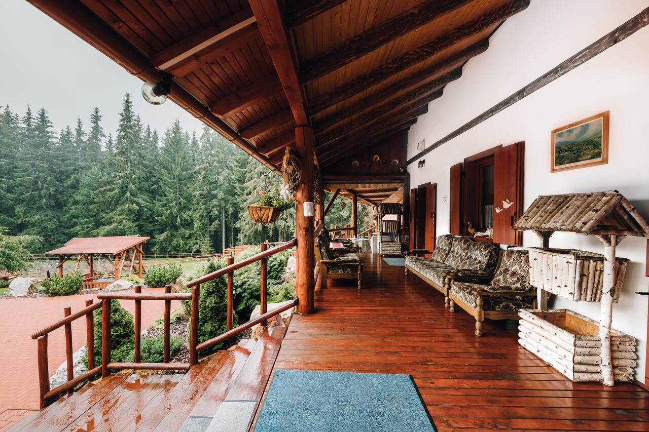 #10 Cabane inedite cu priveliste WOW si Ciubar pentru o experienta de ...